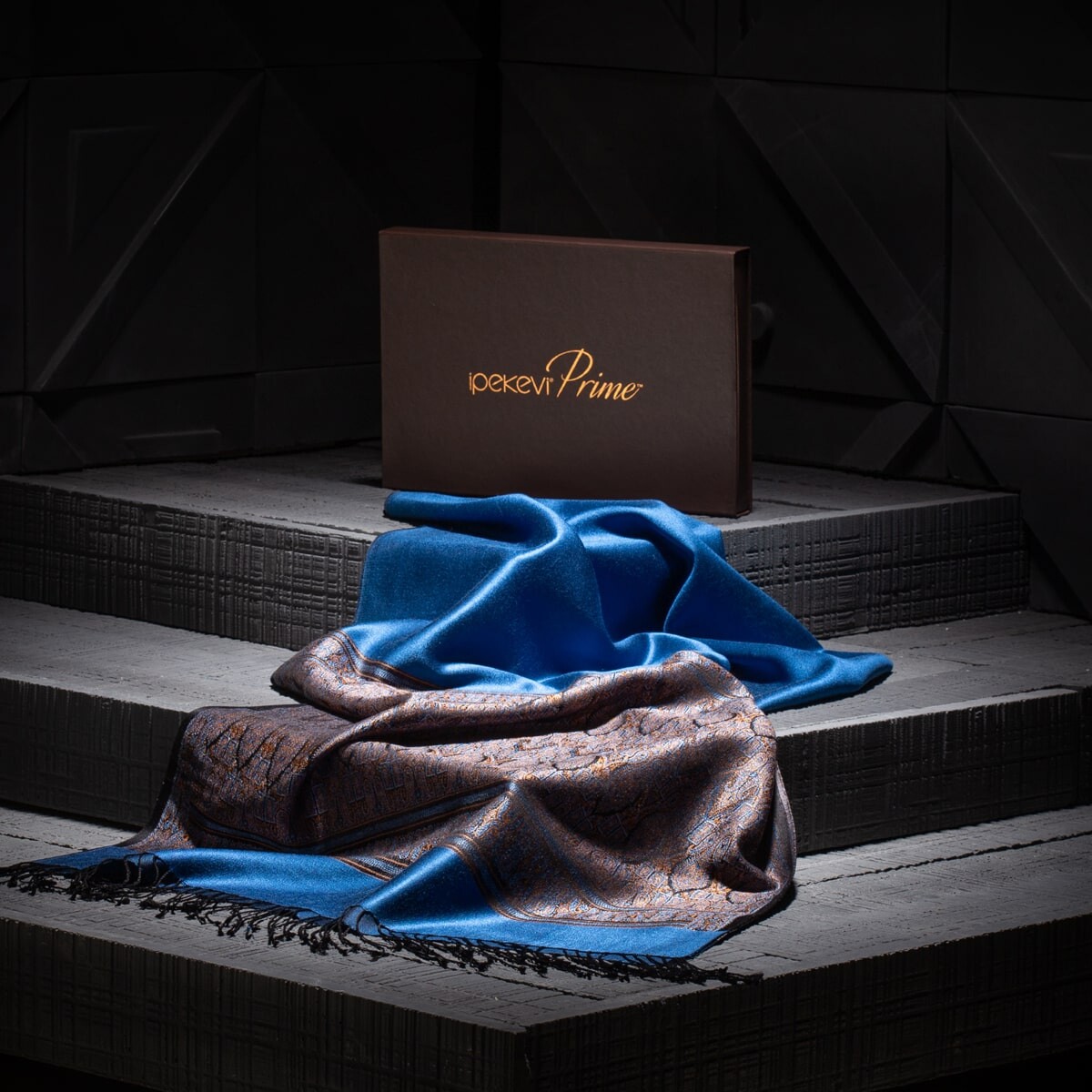 Ocean Blue Jacquard Hand Woven Prime Silk Scarf | Ipekevi